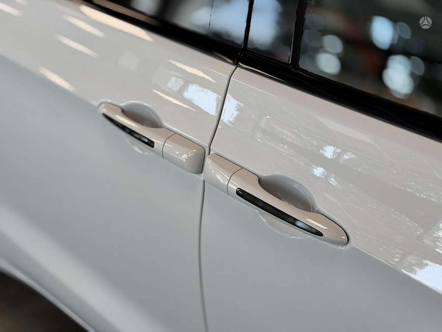 White Chrysler Pacifica 2021 in Klaipeda, with an engine capacity of 3.61 L and mileage of 148 thousand km for 22750 €, photo 36 on AUTOMOTO.COM.LV