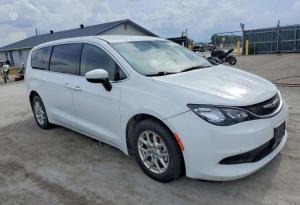 White Chrysler Pacifica 2021 in Kaunas, with an engine capacity of 3.61 L and mileage of 188 thousand km for 5499 €, photo 3 on AUTOMOTO.COM.LV