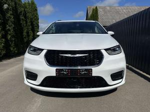 White Chrysler Pacifica 2021 in Siauliai, with an engine capacity of 3.60 L and mileage of 200 thousand km for 18800 €, photo 9 on AUTOMOTO.COM.LV