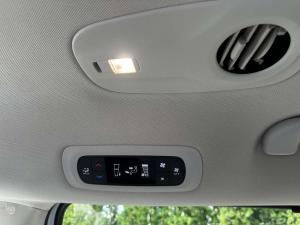 White Chrysler Pacifica 2021 in Siauliai, with an engine capacity of 3.60 L and mileage of 200 thousand km for 18800 €, photo 15 on AUTOMOTO.COM.LV