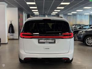 Balts Chrysler Pacifica 2021 Klaipėda, ar dzinēja tilpumu 3.61 L un nobraukumu 148 tūkst. km par 21300 €, foto 25 vietnē AUTOMOTO.COM.LV