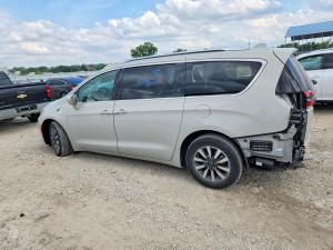 White Chrysler Pacifica 2021 in Klaipeda, with an engine capacity of 3.61 L and mileage of 69 thousand km for 10900 €, photo 3 on AUTOMOTO.COM.LV