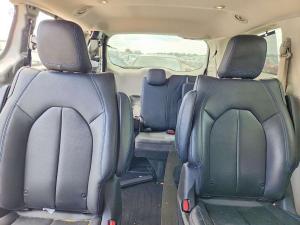 White Chrysler Pacifica 2021 in Klaipeda, with an engine capacity of 3.61 L and mileage of 69 thousand km for 10900 €, photo 11 on AUTOMOTO.COM.LV