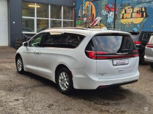 Balts Chrysler Pacifica 2022 Viļņa, ar dzinēja tilpumu 3.61 L un nobraukumu 141 tūkst. km par 16350 €, foto 4 vietnē AUTOMOTO.COM.LV