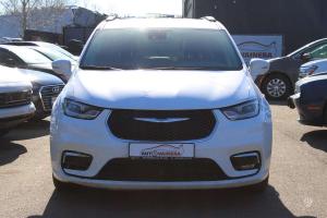 Balts Chrysler Pacifica 2022 Viļņa, ar dzinēja tilpumu 3.61 L un nobraukumu 141 tūkst. km par 15499 €, foto  vietnē AUTOMOTO.COM.LV