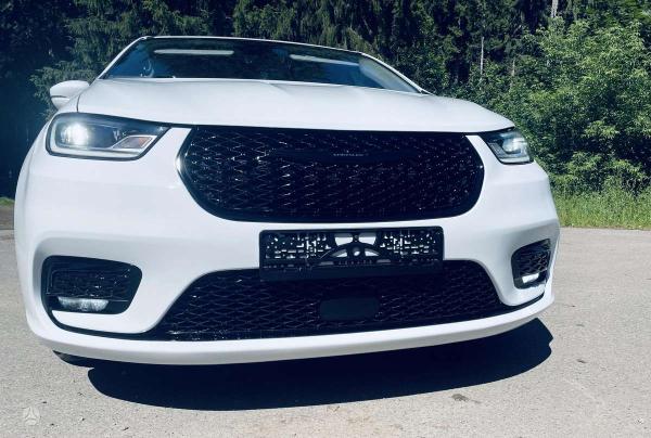 Balts Chrysler Pacifica 2022 Telšiai, ar dzinēja tilpumu 3.61 L un nobraukumu 178 tūkst. km par 21400 €, foto 8 vietnē AUTOMOTO.COM.LV