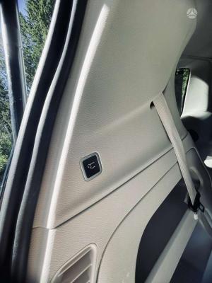 White Chrysler Pacifica 2022 in Telschi, with an engine capacity of 3.61 L and mileage of 178 thousand km for 21400 €, photo 25 on AUTOMOTO.COM.LV