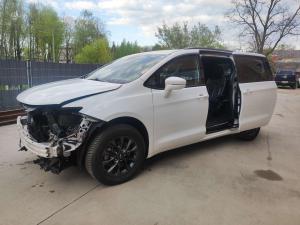 Balts Chrysler Pacifica 2022 Kauņa, ar dzinēja tilpumu 3.60 L un nobraukumu 72 tūkst. km par 12400 €, foto 6 vietnē AUTOMOTO.COM.LV