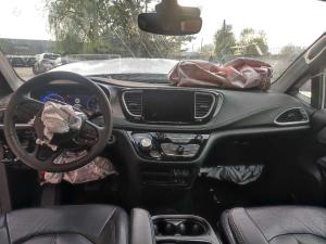 Balts Chrysler Pacifica 2022 Kauņa, ar dzinēja tilpumu 3.60 L un nobraukumu 72 tūkst. km par 12400 €, foto 21 vietnē AUTOMOTO.COM.LV