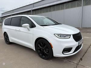 White Chrysler Pacifica 2022 in Kaunas, with an engine capacity of 3.61 L and mileage of 123 thousand km for 28999 €, photo  on AUTOMOTO.COM.LV