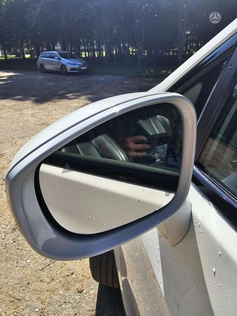 White Chrysler Pacifica 2022 in Plunge, with an engine capacity of 3.60 L and mileage of 50 thousand km for 23100 €, photo 29 on AUTOMOTO.COM.LV