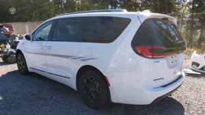 White Chrysler Pacifica 2022 in Kaunas, with an engine capacity of 3.61 L and mileage of 80 thousand km for 16456 €, photo 6 on AUTOMOTO.COM.LV