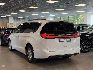 Balts Chrysler Pacifica 2022 Klaipėda, ar dzinēja tilpumu 3.61 L un nobraukumu 157 tūkst. km par 19900 €, foto 6 vietnē AUTOMOTO.COM.LV