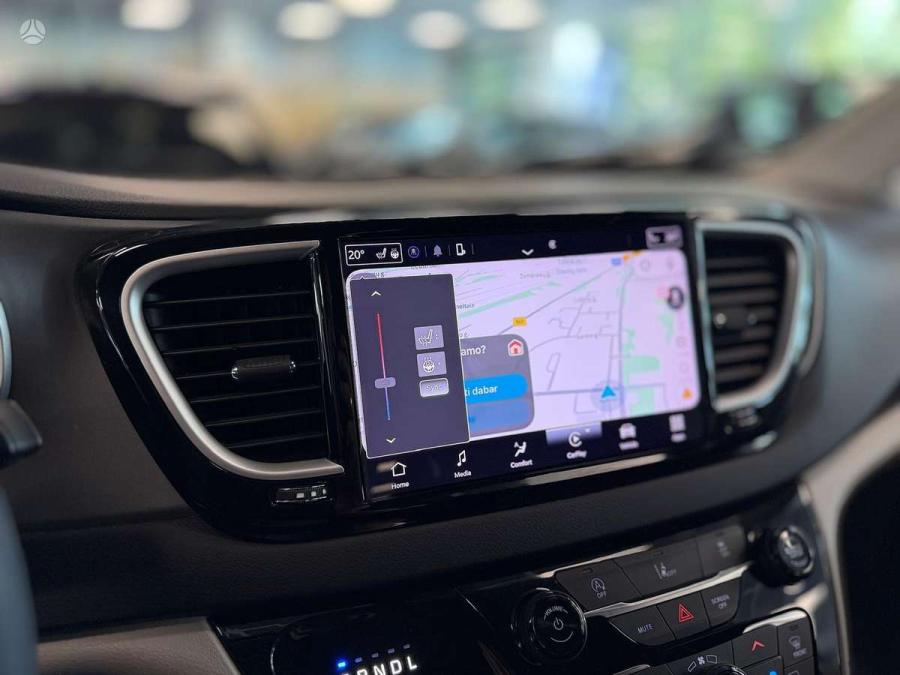Balts Chrysler Pacifica 2022 Klaipėda, ar dzinēja tilpumu 3.61 L un nobraukumu 157 tūkst. km par 19900 €, foto 20 vietnē AUTOMOTO.COM.LV