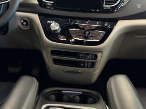 Balts Chrysler Pacifica 2022 Klaipėda, ar dzinēja tilpumu 3.61 L un nobraukumu 157 tūkst. km par 19900 €, foto 21 vietnē AUTOMOTO.COM.LV