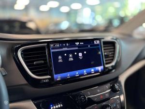 Balts Chrysler Pacifica 2022 Klaipėda, ar dzinēja tilpumu 3.61 L un nobraukumu 157 tūkst. km par 19900 €, foto 30 vietnē AUTOMOTO.COM.LV
