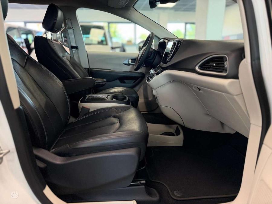 Balts Chrysler Pacifica 2022 Klaipėda, ar dzinēja tilpumu 3.61 L un nobraukumu 157 tūkst. km par 19900 €, foto 42 vietnē AUTOMOTO.COM.LV