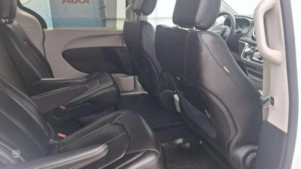 Balts Chrysler Pacifica 2023 Šauļi, ar dzinēja tilpumu 3.61 L un nobraukumu 125 tūkst. km par 22600 €, foto 6 vietnē AUTOMOTO.COM.LV