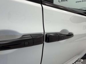 White Chrysler Pacifica 2023 in Vilnius, with an engine capacity of 3.60 L and mileage of 22 thousand km for 27900 €, photo 13 on AUTOMOTO.COM.LV