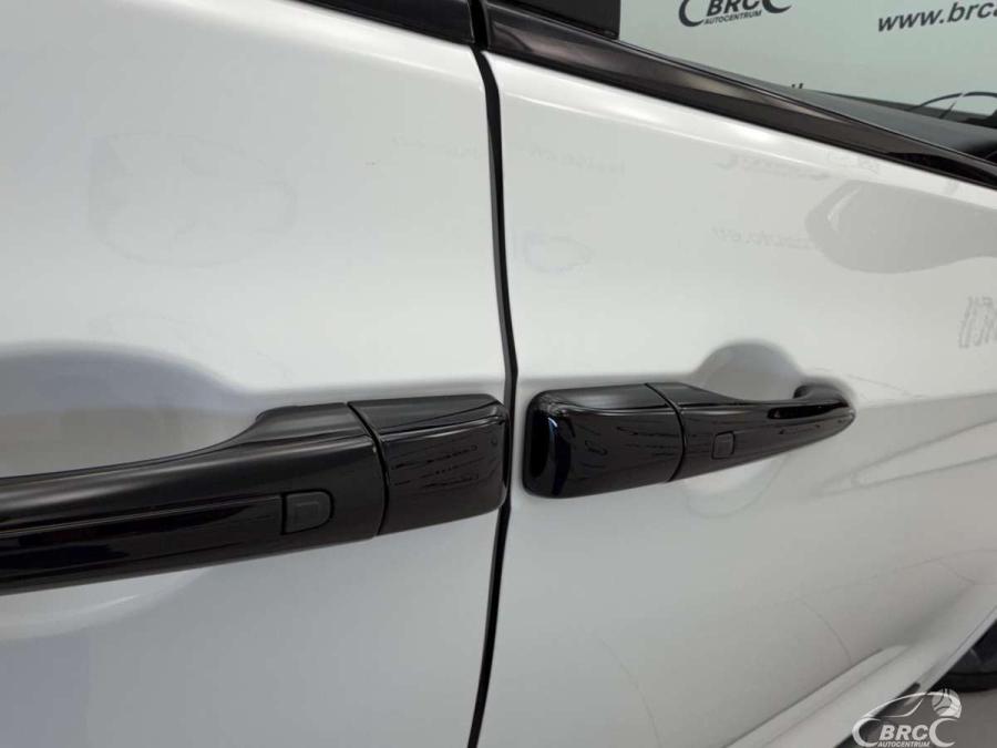 White Chrysler Pacifica 2023 in Vilnius, with an engine capacity of 3.60 L and mileage of 22 thousand km for 27900 €, photo 13 on AUTOMOTO.COM.LV