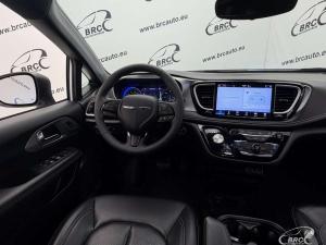 White Chrysler Pacifica 2023 in Vilnius, with an engine capacity of 3.60 L and mileage of 22 thousand km for 27900 €, photo 19 on AUTOMOTO.COM.LV