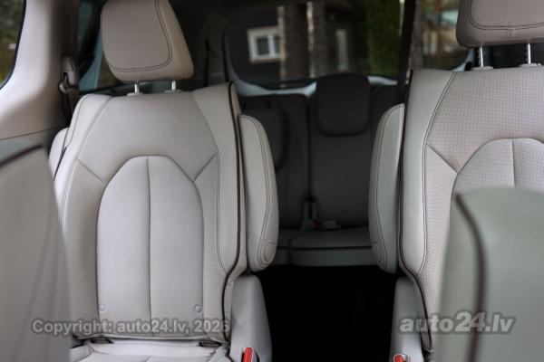 Balts Chrysler Pacifica 2020 Tallina, ar dzinēja tilpumu 3.60 L un nobraukumu 92 tūkst. km par 21900 €, foto 10 vietnē AUTOMOTO.COM.LV