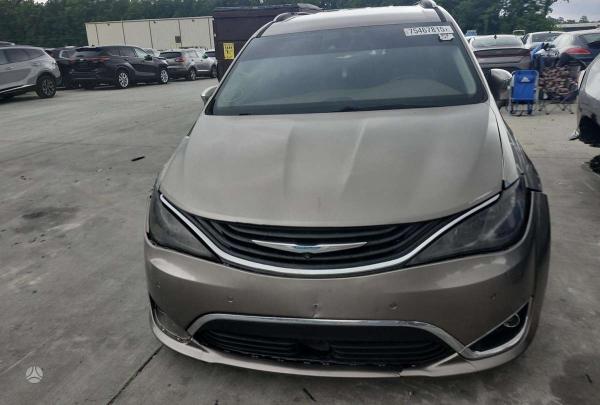 Dzeltens Chrysler Pacifica 2018 Kauņa, ar dzinēja tilpumu 3.61 L un nobraukumu 297 tūkst. km par 7900 €, foto 3 vietnē AUTOMOTO.COM.LV