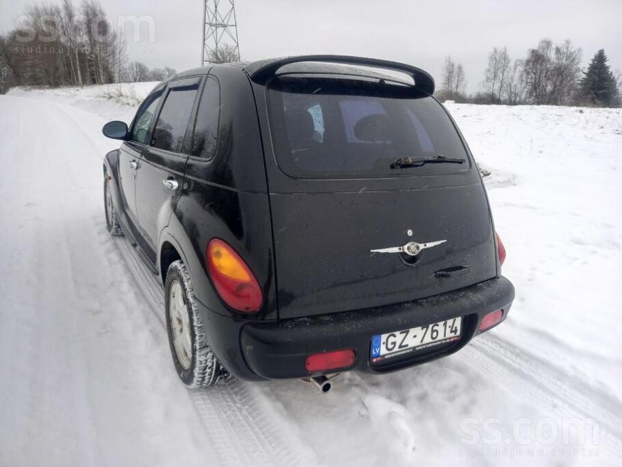 Black Chrysler PT Cruiser 2000 in Cesis, with an engine capacity of 2.00 L and mileage of 213 thousand km for 1700 €, photo 5 on AUTOMOTO.COM.LV