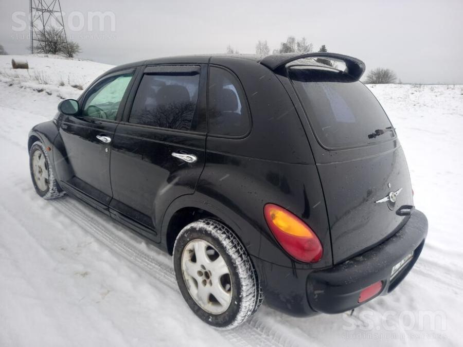 Black Chrysler PT Cruiser 2000 in Cesis, with an engine capacity of 2.00 L and mileage of 213 thousand km for 1700 €, photo 6 on AUTOMOTO.COM.LV