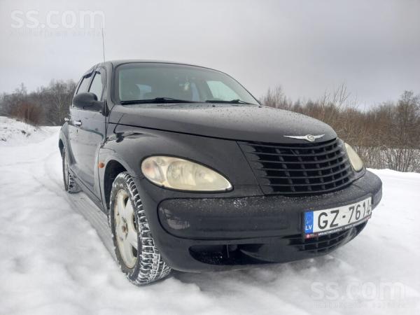 Black Chrysler PT Cruiser 2000 in Cesis, with an engine capacity of 2.00 L and mileage of 213 thousand km for 1700 €, photo 6 on AUTOMOTO.COM.LV