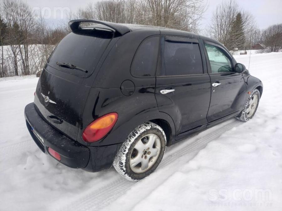 Black Chrysler PT Cruiser 2000 in Cesis, with an engine capacity of 2.00 L and mileage of 213 thousand km for 1700 €, photo 9 on AUTOMOTO.COM.LV