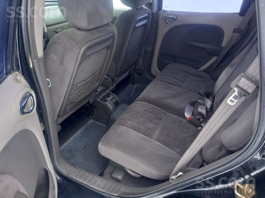 Black Chrysler PT Cruiser 2000 in Cesis, with an engine capacity of 2.00 L and mileage of 213 thousand km for 1700 €, photo 12 on AUTOMOTO.COM.LV
