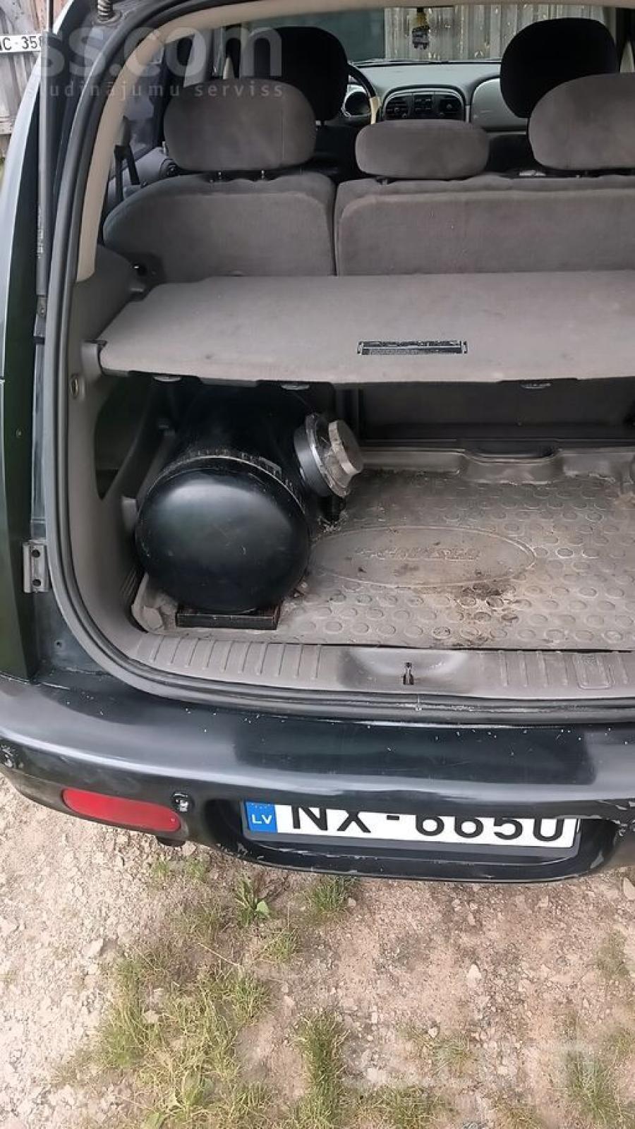 Black Chrysler PT Cruiser 2001 in Ludza, with an engine capacity of 2.00 L and mileage of 266 thousand km for 700 €, photo 1 on AUTOMOTO.COM.LV