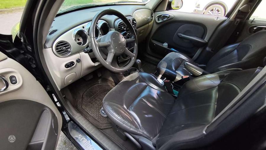 Black Chrysler PT Cruiser 2002 in Kaunas, with an engine capacity of 2.00 L and mileage of 249 thousand km for 999 €, photo 6 on AUTOMOTO.COM.LV