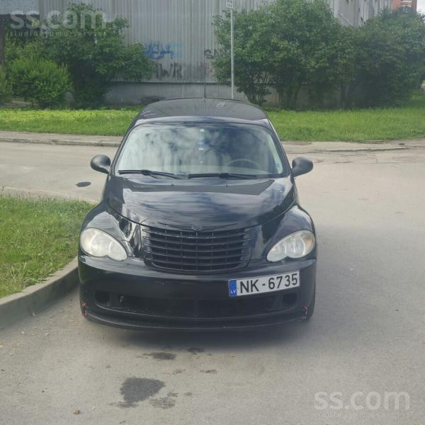 Black Chrysler PT Cruiser 2004 in Riga, with an engine capacity of 2.40 L and mileage of 182 thousand km for 1200 €, photo 1 on AUTOMOTO.COM.LV
