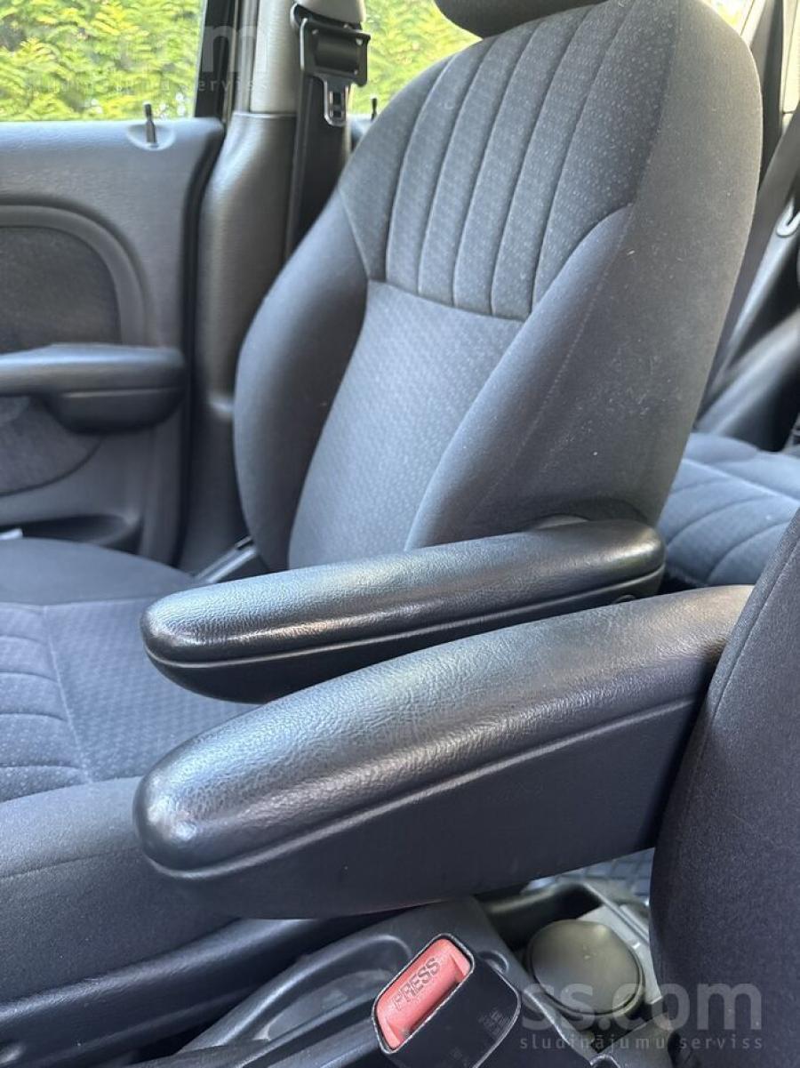 Melns Chrysler PT Cruiser 2004 Rīga, ar dzinēja tilpumu 2.20 L un nobraukumu 271 tūkst. km par 1100 €, foto 16 vietnē AUTOMOTO.COM.LV