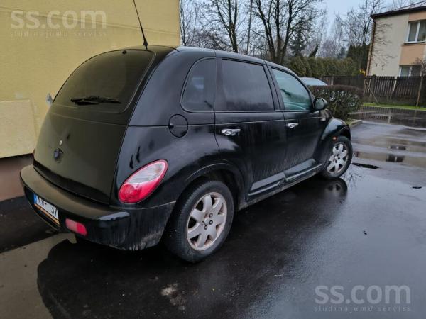 Black Chrysler PT Cruiser 2005 in Bauska, with an engine capacity of 2.20 L and mileage of 301 thousand km for 350 €, photo 2 on AUTOMOTO.COM.LV