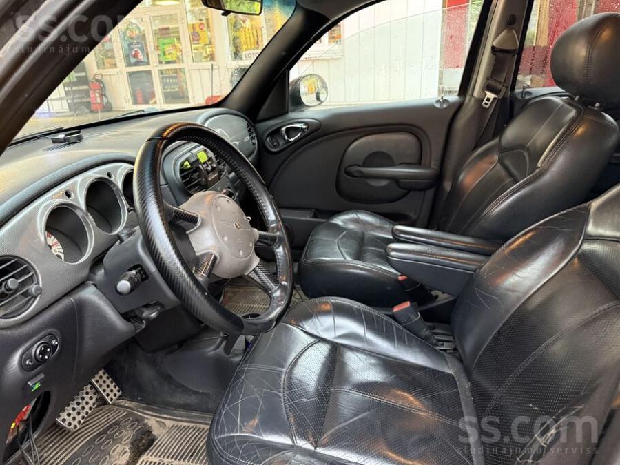 Melns Chrysler PT Cruiser 2001 Jelgava, ar dzinēja tilpumu 2.40 L un nobraukumu 260 tūkst. km par 2440 €, foto 5 vietnē AUTOMOTO.COM.LV