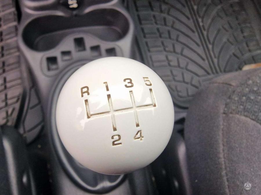 Zils Chrysler PT Cruiser 2004 Telšiai, ar dzinēja tilpumu 2.15 L un nobraukumu 245 tūkst. km par 1200 €, foto 24 vietnē AUTOMOTO.COM.LV