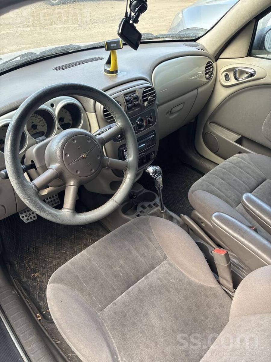 Pelēks Chrysler PT Cruiser 2002 Rīga, ar dzinēja tilpumu 2.00 L un nobraukumu 300 tūkst. km par 700 €, foto 4 vietnē AUTOMOTO.COM.LV