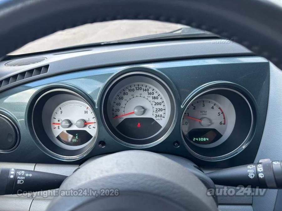 Grey Chrysler PT Cruiser 2006 in Tallinn, with an engine capacity of 2.10 L and mileage of 243 thousand km for 899 €, photo 17 on AUTOMOTO.COM.LV