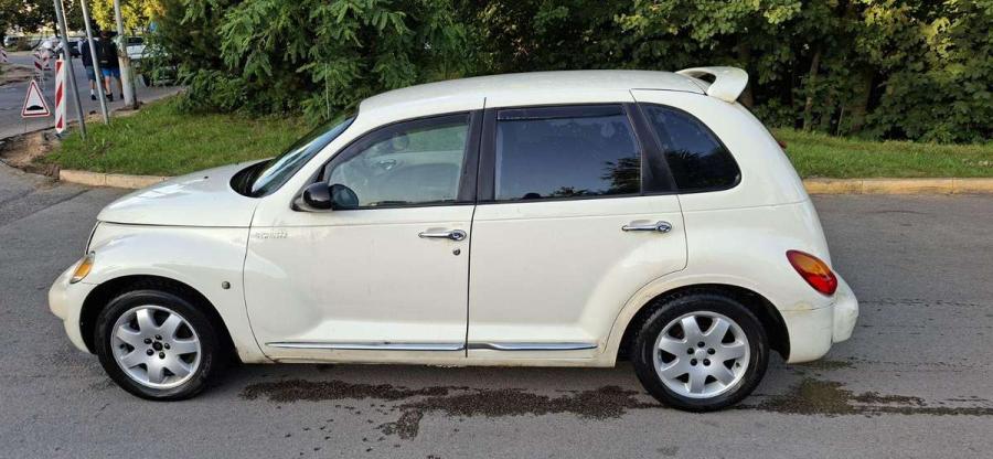 White Chrysler PT Cruiser 2002 in Vilnius, with an engine capacity of 2.40 L and mileage of 190 thousand km for 590 €, photo 7 on AUTOMOTO.COM.LV