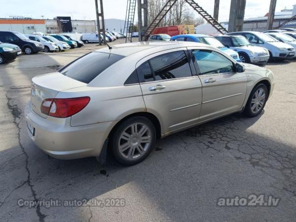 Beige Chrysler Sebring 2007 in Tallinn, with an engine capacity of 2.40 L and mileage of 244 thousand km for 999 €, photo 3 on AUTOMOTO.COM.LV
