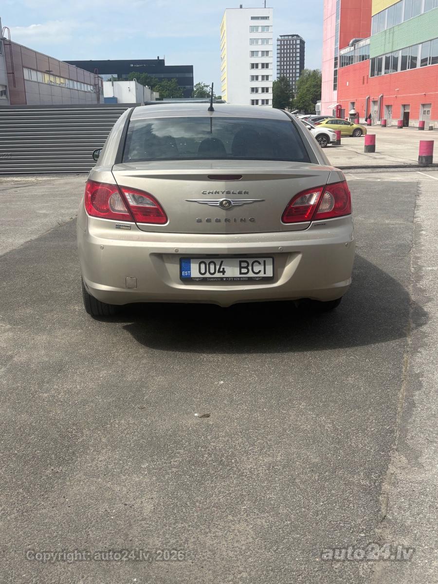 Smilšu krāsa Chrysler Sebring 2010 Tallina, ar dzinēja tilpumu 2.70 L un nobraukumu 175 tūkst. km par 800 €, foto 5 vietnē AUTOMOTO.COM.LV