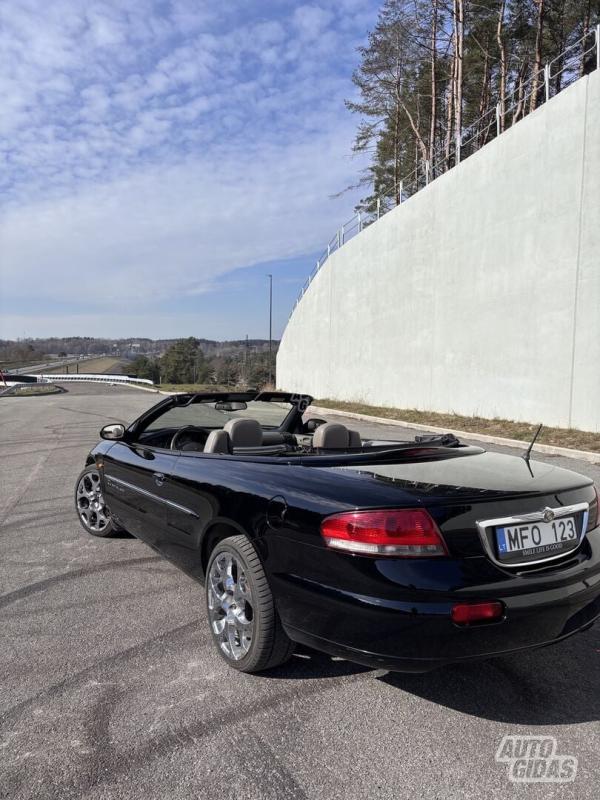 Black Chrysler Sebring 2001 in Kaunas, with an engine capacity of 2.70 L and mileage of 391 thousand km for 2150 €, photo 7 on AUTOMOTO.COM.LV