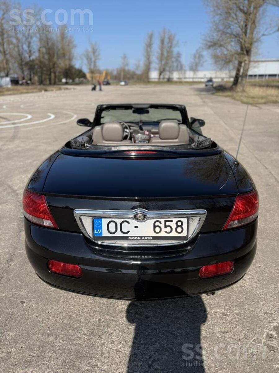 Black Chrysler Sebring 2002 in Liepaja, with an engine capacity of 2.70 L and mileage of 183 thousand km for 1295 €, photo 5 on AUTOMOTO.COM.LV