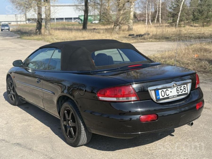 Black Chrysler Sebring 2002 in Liepaja, with an engine capacity of 2.70 L and mileage of 183 thousand km for 1295 €, photo 12 on AUTOMOTO.COM.LV
