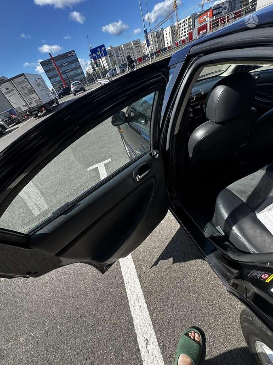 Melns Chrysler Sebring 2006 Viļņa, ar dzinēja tilpumu 2.74 L un nobraukumu 71 tūkst. km par 2500 €, foto 9 vietnē AUTOMOTO.COM.LV