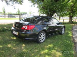 Black Chrysler Sebring 2010 in Riga, with an engine capacity of 2.70 L and mileage of 108 thousand km for 2899 €, photo 8 on AUTOMOTO.COM.LV