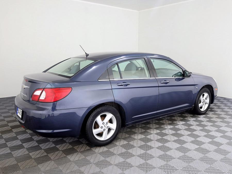 Blue Chrysler Sebring 2007 in Tallinn, with an engine capacity of 2.40 L and mileage of 98 thousand km for 1199 €, photo 11 on AUTOMOTO.COM.LV